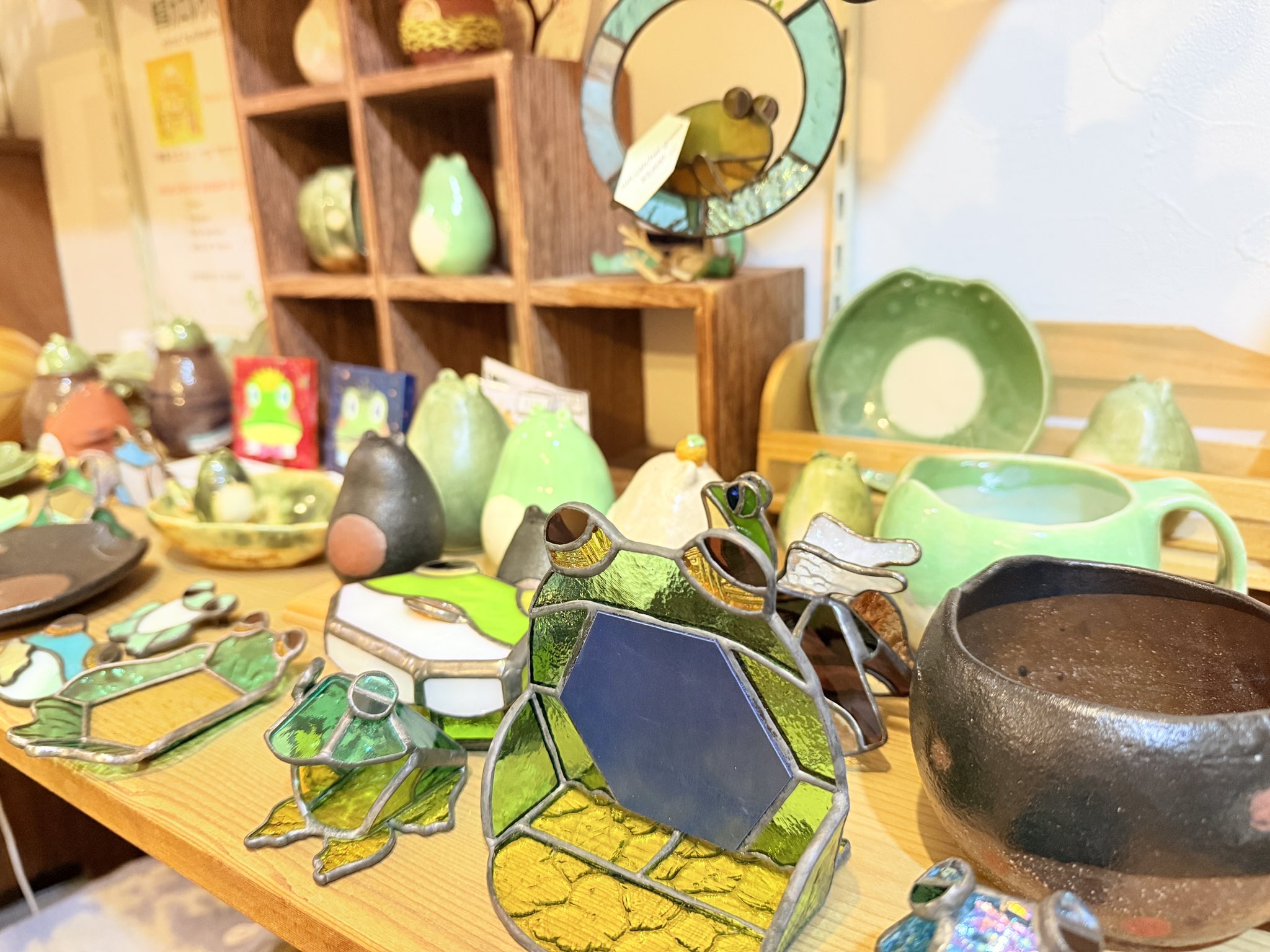 カエルの贈り物展 | iichi 日々の暮らしを心地よくするハンドメイドやアンティークのマーケットプレイス