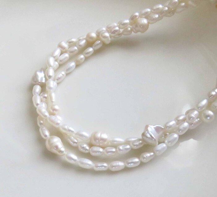 華やか3連 淡水パールネックレス ホワイト MN0618-009 | iichi 日々の暮らしを心地よくするハンドメイドやアンティークのマーケットプレイス