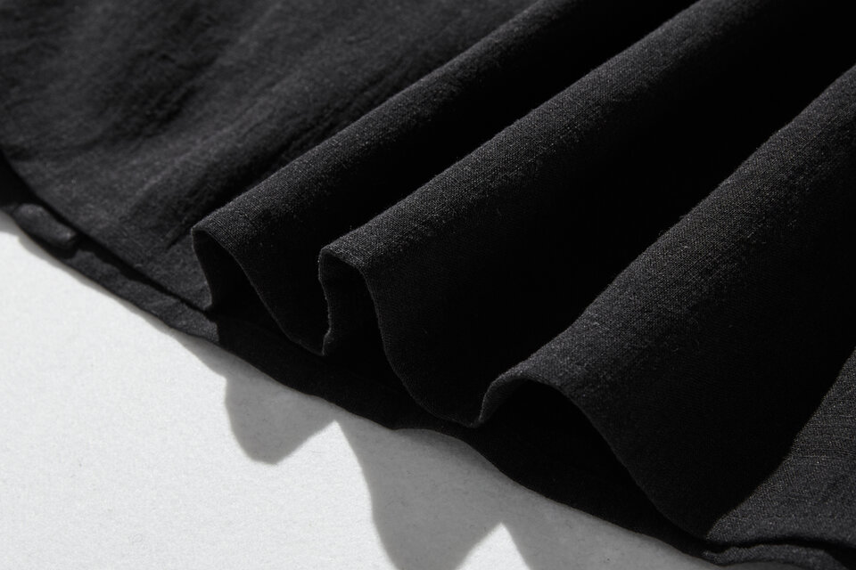 ナチュラルテイストの綿麻シャツブラウス 長袖ブラウス ブラック 250420-4 | iichi 日々の暮らしを心地よくするハンドメイドやアンティークのマーケットプレイス