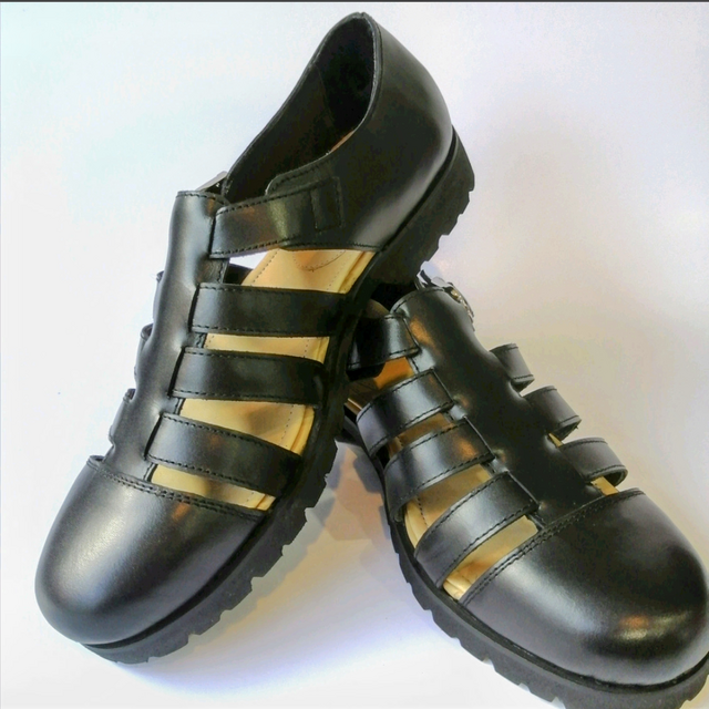 本革グルカサンダル 無料サイズ調整 23cmから製作可能 ブラック 色変更可能 | iichi 日々の暮らしを心地よくするハンドメイドやアンティークのマーケットプレイス