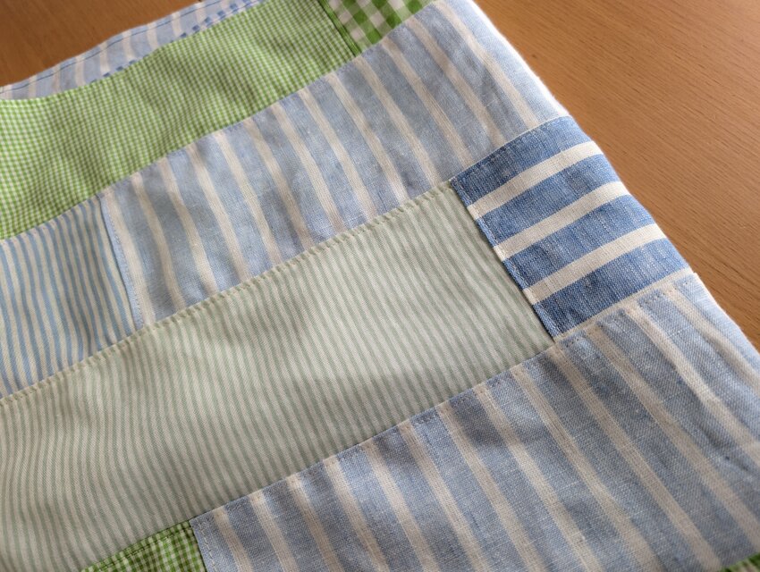 ♥️夏♥️涼しげロングのれん♥️グリーンとブルー♥️細長パッチワーク★85 175★ | iichi 日々の暮らしを心地よくするハンドメイドやアンティークのマーケットプレイス