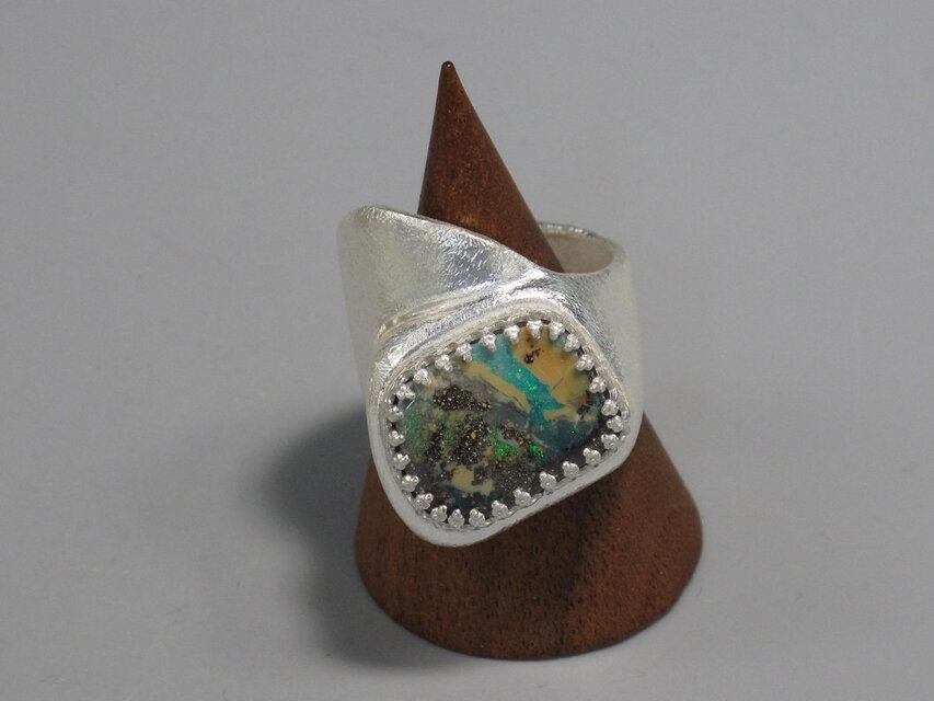 スウェーデンカラー | iichi 日々の暮らしを心地よくするハンドメイドやアンティークのマーケットプレイス