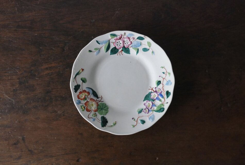 Creil & Montereau レリーフ皿 彩色皿 平皿 φ21.3cm フランス アンティーク 0502312 | iichi 日々の暮らしを心地よくするハンドメイドやアンティークの ...