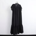 【着丈調整可能】ストンとしたIラインシルエット コットン 前開き 裾ティアードワンピース ブラック 0561BK | iichi 日々の暮らしを心地よくするハンドメイドやアンティークの ...
