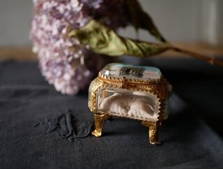 フランスアンティーク mamantique プロフィール | iichi 日々の暮らしを心地よくするハンドメイドやアンティークのマーケットプレイス