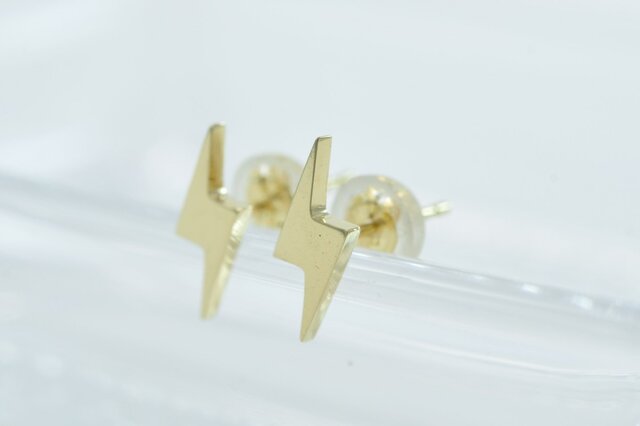 K18YG カミナリピアス (CI-P005) | iichi 日々の暮らしを心地よくするハンドメイドやアンティークのマーケットプレイス