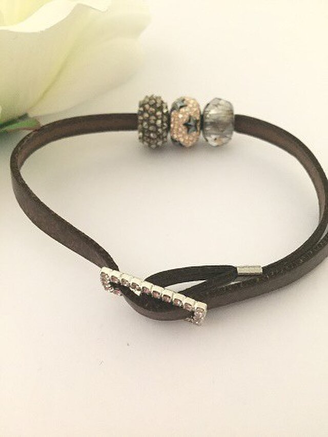 ビーチャームドブレスsold out | iichi 日々の暮らしを心地よくするハンドメイドやアンティークのマーケットプレイス