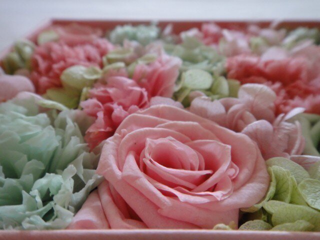 PINK フラワーBOX（ピンク×緑 mix） | iichi 日々の暮らしを心地よくするハンドメイドやアンティークのマーケットプレイス