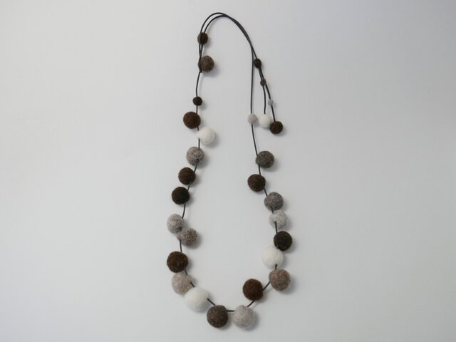 Single loop_Big balls | iichi ハンドメイド・クラフト作品・手仕事品の通販