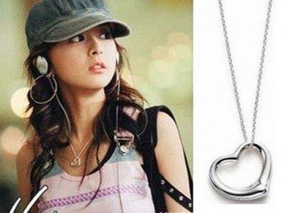 ネックレス オープンハートネックレス アジャスター付き ANGEL FACTORY AC-418 | iichi 日々の暮らしを心地よくするハンドメイドやアンティークのマーケットプレイス