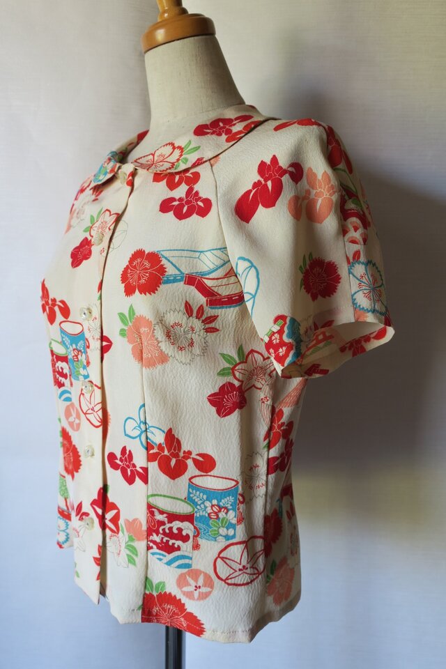 懐かしいブラウス | iichi 日々の暮らしを心地よくするハンドメイドやアンティークのマーケットプレイス