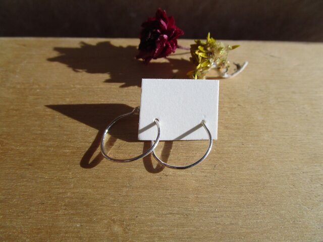 【再販】silver フープ ピアス 16mm | iichi 日々の暮らしを心地よくするハンドメイドやアンティークのマーケットプレイス