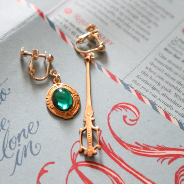 Vintage shield＆sword earring/pierce | ceskariko | ハンドメイド通販 iichi（いいち）