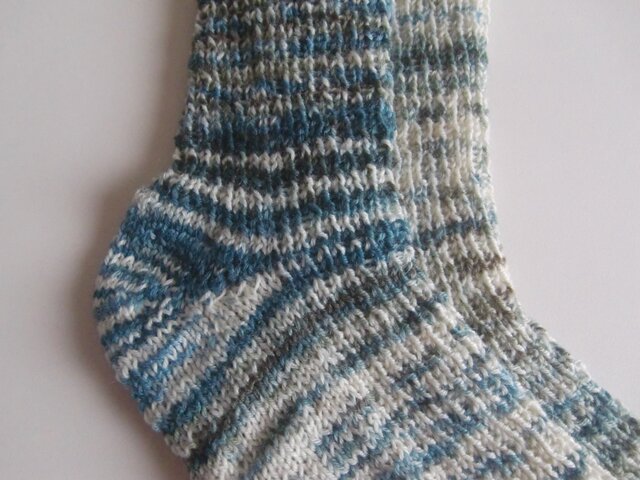 手編み靴下【WUNDERKLECKS 2139】 | iichi ハンドメイド・クラフト作品・手仕事品の通販