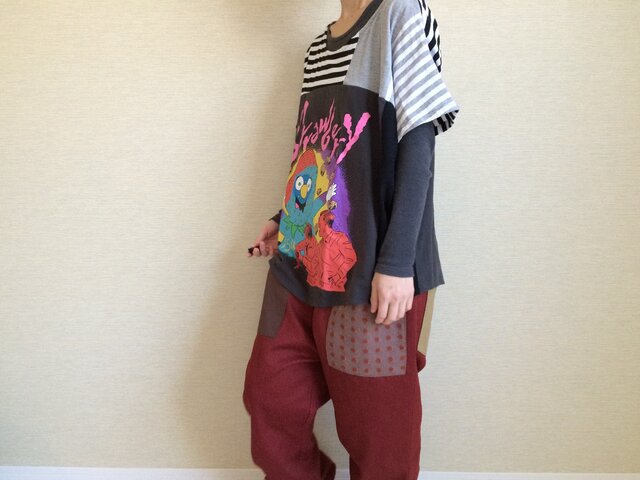 フレンチスリーブのゆるTシャツ(黒グレー系)B011 | iichi ハンドメイド・クラフト作品・手仕事品の通販