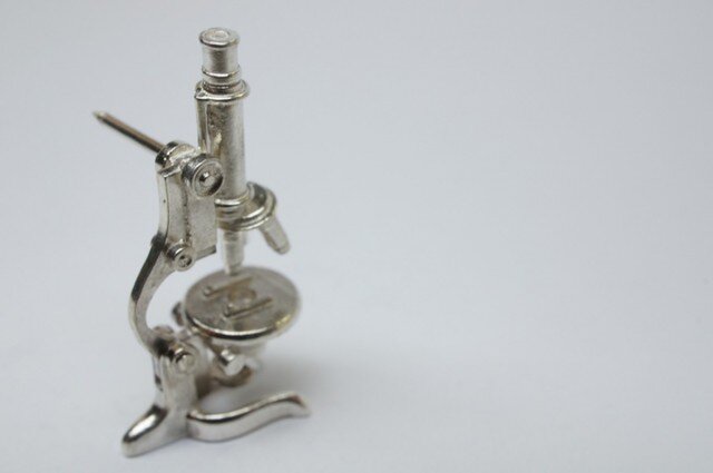 microscope pins | 應需細工所 | ハンドメイド通販 iichi（いいち）