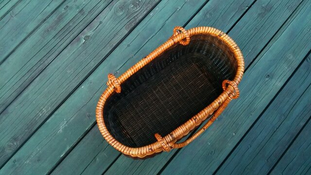 籐かご | iichi 日々の暮らしを心地よくするハンドメイドやアンティークのマーケットプレイス