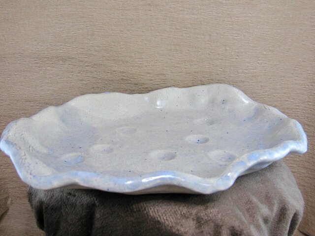 変わり皿波型 グレー釉 | iichi ハンドメイド・クラフト作品・手仕事品の通販