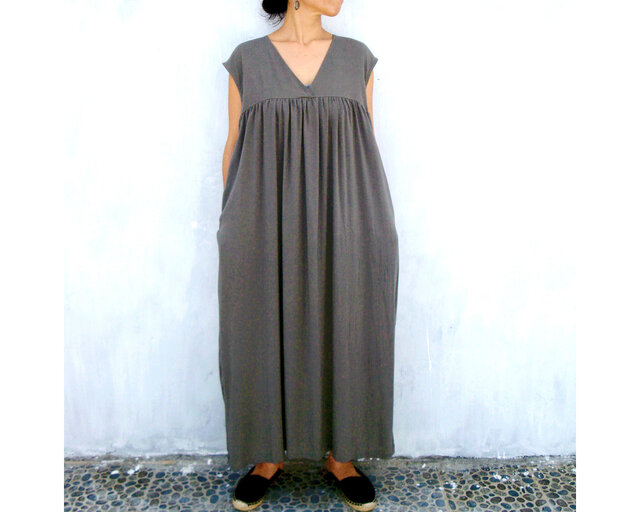 大きめサイズ レーヨンノースリーブワンピース2L・3L兼用（グレー） | iichi 上質なハンドメイド通販サイト