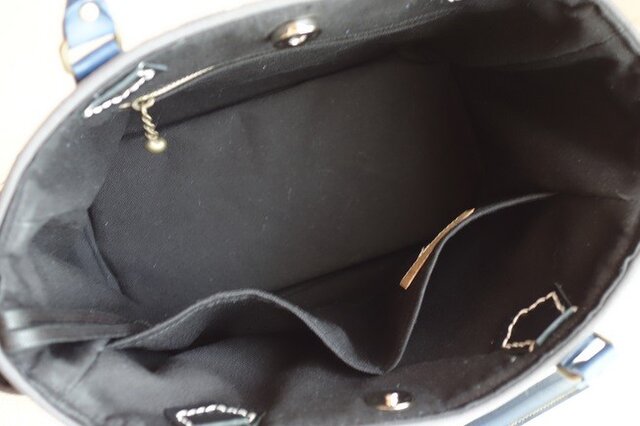 サイドポケットバッグS（フランス生地 テヴノンThevenon社「ビッグバン」：ブルー) | iichi ハンドメイド・クラフト作品・手仕事品の通販