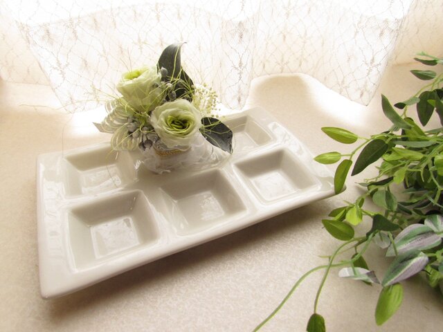 お部屋に！プリザーブドフラワーの小物トレイ（No.211） | iichi ハンドメイド・クラフト作品・手仕事品の通販