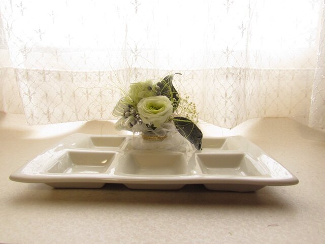 お部屋に！プリザーブドフラワーの小物トレイ（No.211） | iichi ハンドメイド・クラフト作品・手仕事品の通販