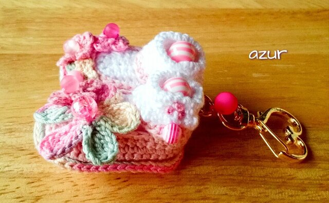 ミニ靴＋靴下のキーホルダー ～キャンディポップ | iichi ハンドメイド・クラフト作品・手仕事品の通販