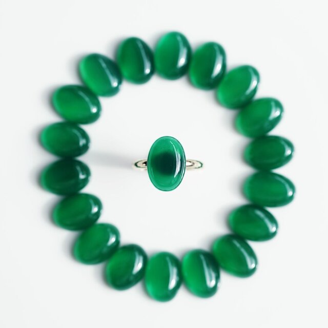 フリーサイズ★14mmオーバル・グリーンオニキスのリング ～Avery | iichi ハンドメイド・クラフト作品・手仕事品の通販