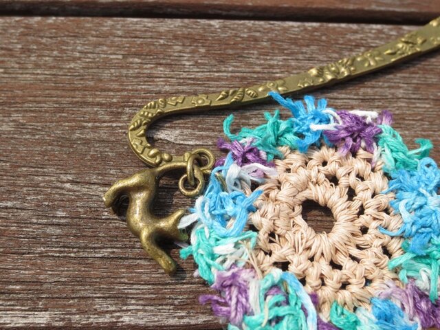 NYarn’sブックマーカー（blue-hanabi） | iichi ハンドメイド・クラフト作品・手仕事品の通販