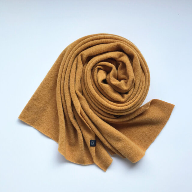 純カシミヤのふわふわマフラー Mustard | iichi ハンドメイド・クラフト作品・手仕事品の通販