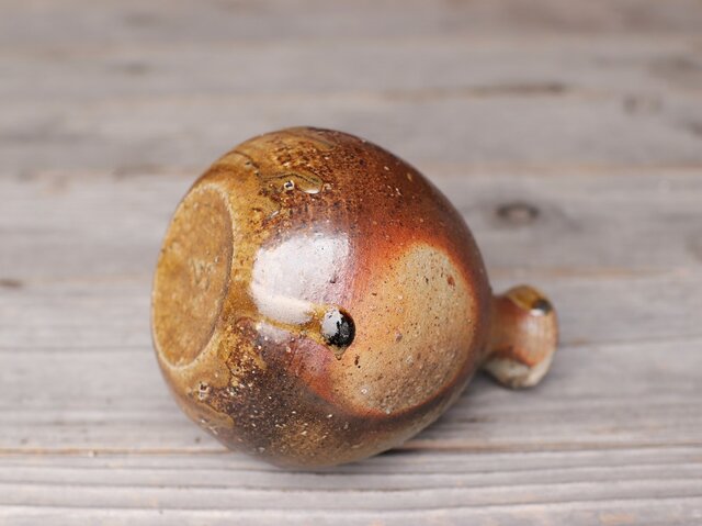 備前 窯変徳利 (桐箱付き) t-071 | iichi ハンドメイド・クラフト作品・手仕事品の通販