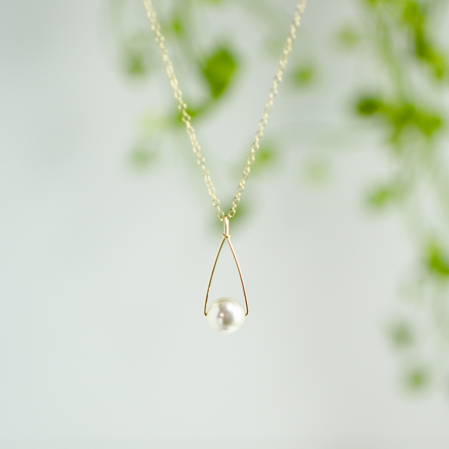 K14GF スワロフスキーパール ゴールドワイヤー ネックレス 1018 | iichi ハンドメイド・クラフト作品・手仕事品の通販