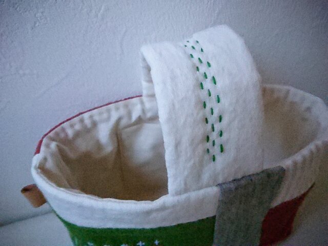 リネンパッチのminiバスケット "noel 2018 " | iichi ハンドメイド・クラフト作品・手仕事品の通販