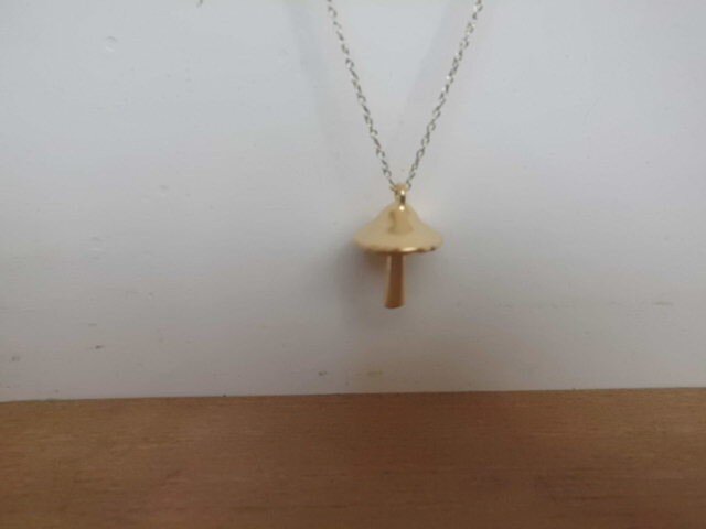 金のキノコ | ARU'S | ハンドメイド通販 iichi（いいち）