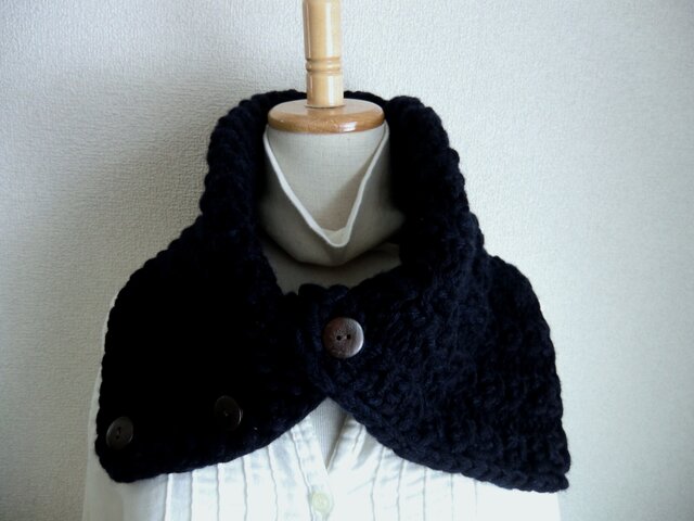 ラムウール アラン模様のカウル Lサイズ（ダークネイビー）typeB | iichi ハンドメイド・クラフト作品・手仕事品の通販