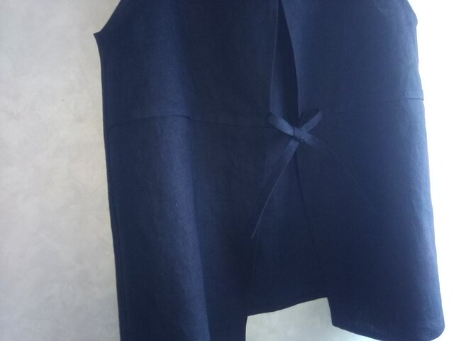 オーダー受付 新作 送料無料 くったりリネン100 ネイビー色 変形エプロンチュニック L～2L | iichi ハンドメイド・クラフト作品・手仕事品の通販