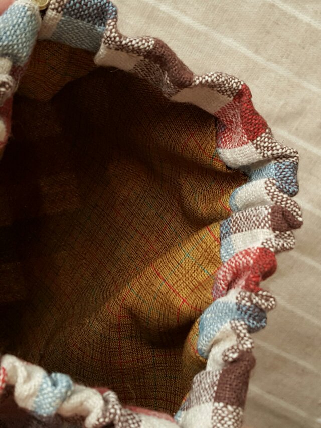 リネンのバネポーチ トリコロール | iichi 日々の暮らしを心地よくするハンドメイドやアンティークのマーケットプレイス