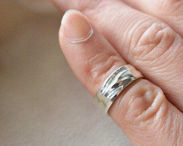 シルバーリング flow | iichi ハンドメイド・クラフト作品・手仕事品の通販