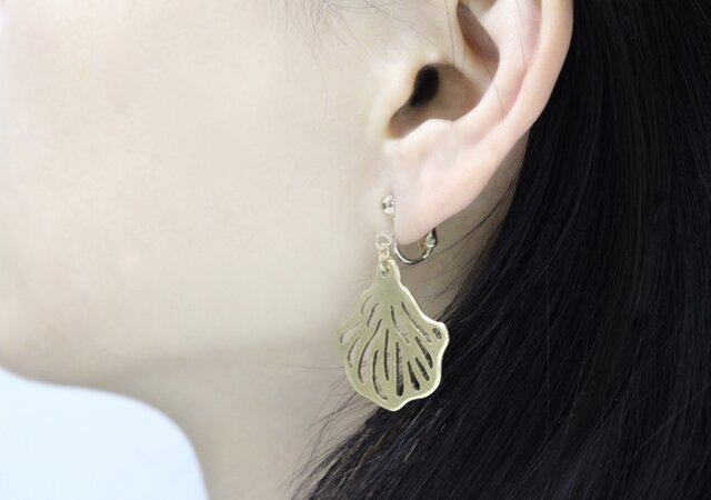 flutter earrings | iichi ハンドメイド・クラフト作品・手仕事品の通販
