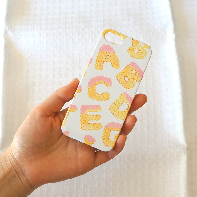 【iPhone/Android】側表面印刷＊ハード型＊スマホケース「biscuits alphabet(strawberry)」 | iichi ハンドメイド・クラフト作品・手仕事品の通販