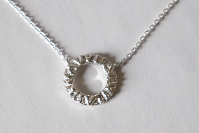 Native circle necklace(sv) | iichi ハンドメイド・クラフト作品・手仕事品の通販