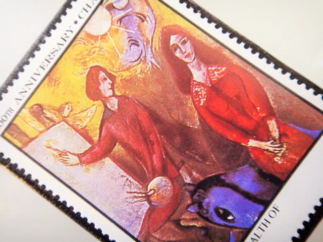 ドミニカ共和国 「シャガール」美術切手ブローチ5095 | iichi 日々の暮らしを心地よくするハンドメイドやアンティークのマーケットプレイス