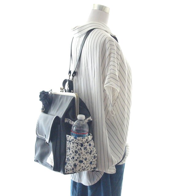 カラーで選ぶ左ファスナー＆背中ポケット付き3WAYBIGリュック ブラック | iichi ハンドメイド・クラフト作品・手仕事品の通販