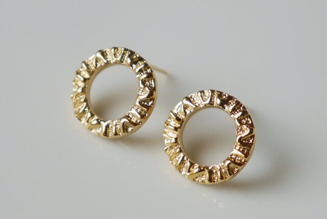 Native circle pierce（K22GP） | iichi 日々の暮らしを心地よくするハンドメイドやアンティークのマーケットプレイス