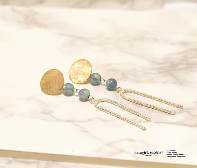 Ethnic U chain pierce fluorite | iichi ハンドメイド・クラフト作品・手仕事品の通販