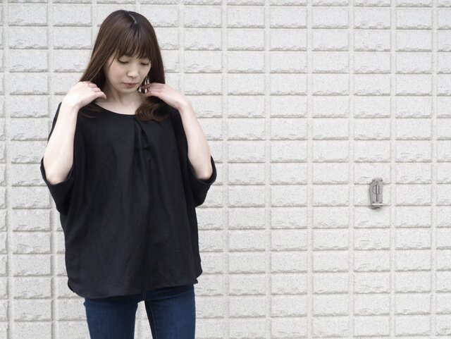 ドルマントップス ブラック No.49-01 | iichi 日々の暮らしを心地よくするハンドメイドやアンティークのマーケットプレイス