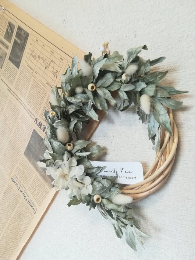 （送料無料）ドライフラワーリース+シルバーカラーの、 | iichi 日々の暮らしを心地よくするハンドメイドやアンティークのマーケットプレイス