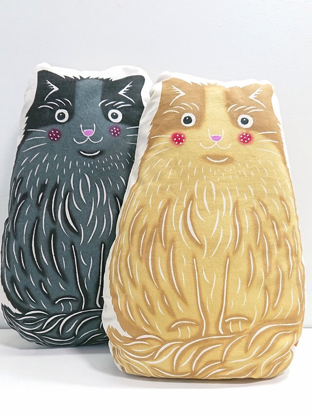 手染め 猫さんクッション(クリームさん) | iichi ハンドメイド・クラフト作品・手仕事品の通販