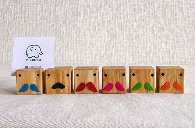 OSSANカードスタンド・一文字ヒゲ（黒） | iichi ハンドメイド・クラフト作品・手仕事品の通販