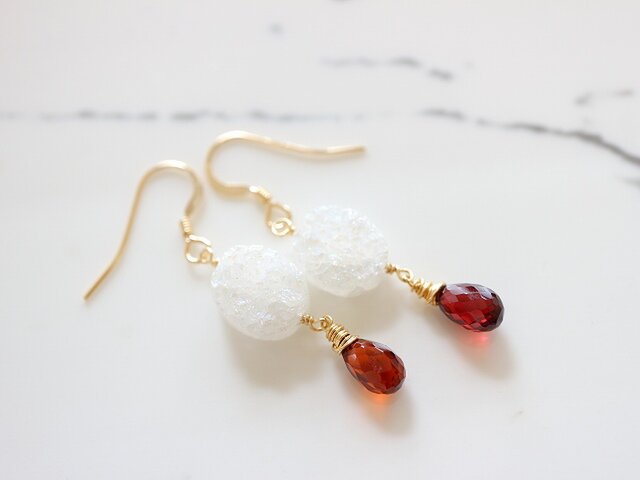 ドゥルージー＊サファイア＊14kgfピアス＊no.339 | iichi 日々の暮らしを心地よくするハンドメイドやアンティークのマーケットプレイス